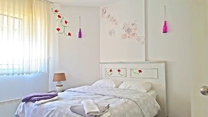 Quarto Standard, 1 cama queen-size, não fumadores (Main Building) | Com decoração personalizada, com mobília individualizada 