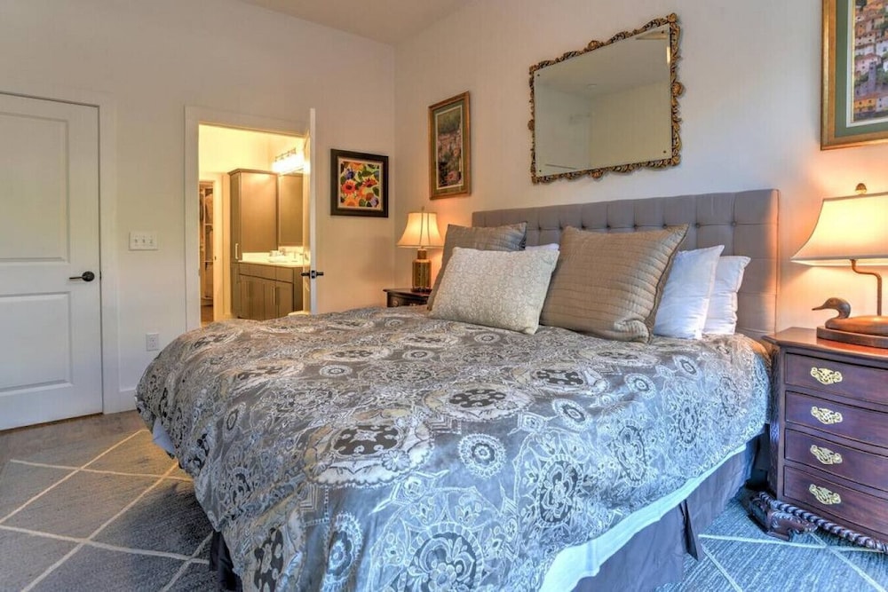 Neue, Luxuriöse Wohnung Im Herzen Der Innenstadt Von Asheville ~ 55 S. Market Unit # 209 - Asheville, NC