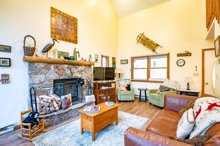 A Family Place - 16 Steep Slope Run<br><br>a Family Place - Spacious Home, Outdoor Hot Tub, Pet Friendly - Davis, WV