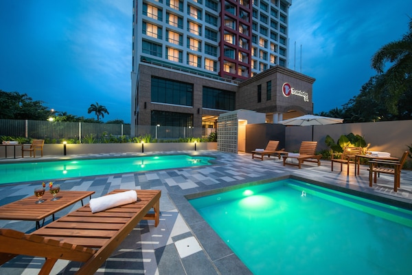 Piscina exterior