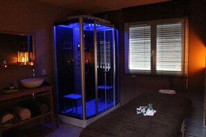 Banheira de hidromassagem, banho turco, hammam, tratamentos corporais 