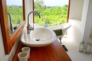 Apartamento Lua de Mel | Lavatório na casa de banho