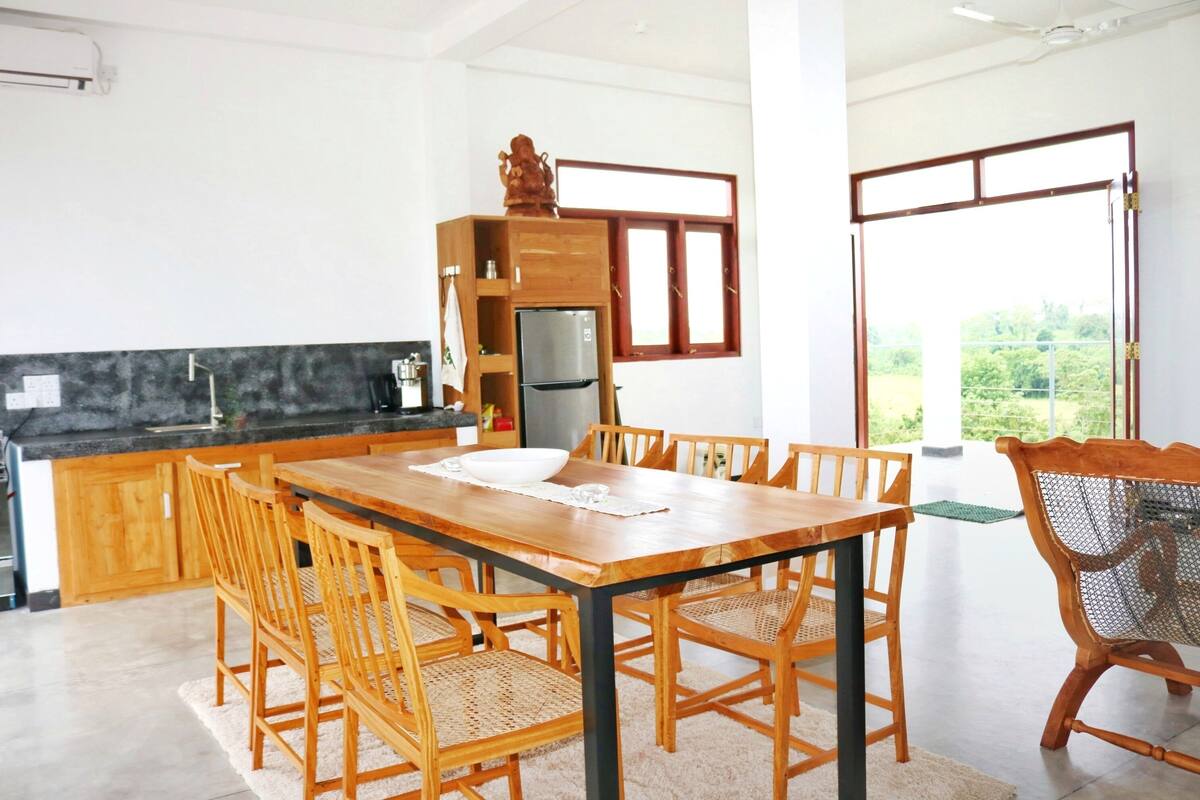 Apartamento Lua de Mel | Cozinha privada | Uma máquina de café expresso, uma cafeteira/bule, um forno 