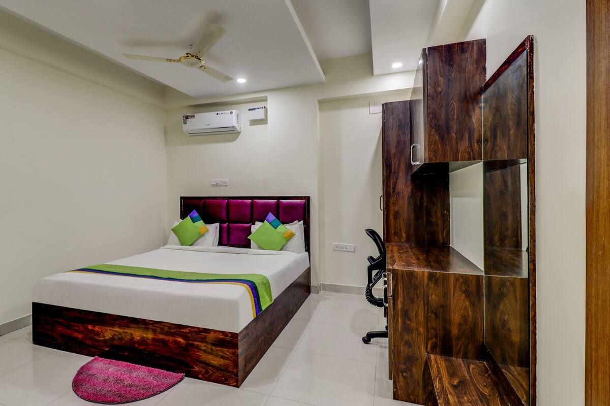 Quarto Deluxe | Secretária, ferro/tábua de engomar, Wi-fi grátis