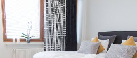 Estúdio conforto | Roupas de cama premium, edredons de pluma, cofres nos quartos