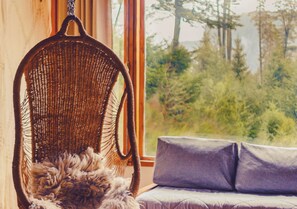 Apartamento Familiar | Sala de estar | Televisor LCD, lareira, ténis de mesa, filmes pagos