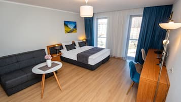 Quarto casal, 1 cama Queen e sofá-cama | Cortinas blackout, Wi-Fi de cortesia, roupa de cama