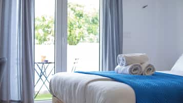 Quarto casal standard | Ferros/tábuas de passar roupa, Wi-Fi de cortesia, roupa de cama