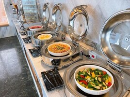 Café da manhã self-service todos os dias mediante uma taxa
