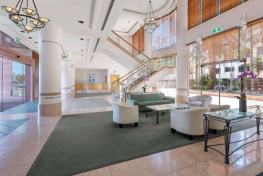 Oaks Gold Coast Hotel - Gold Coast