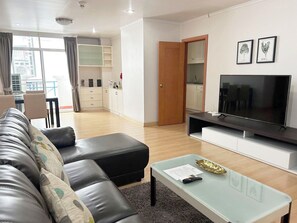 Quarto executivo | Área de estar | TV LCD 40 polegadas com canais digitais, TV