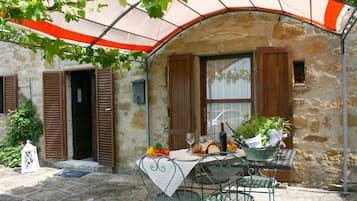 Villa, 2 quartos | Terraço/pátio interior