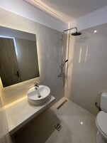 Cofre no quarto, Wi-fi grátis, roupa de cama fornecida 