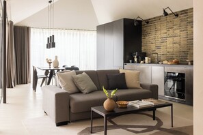 Apartamento, no pátio | Área de estar | TV de tela plana, Netflix, serviços de streaming