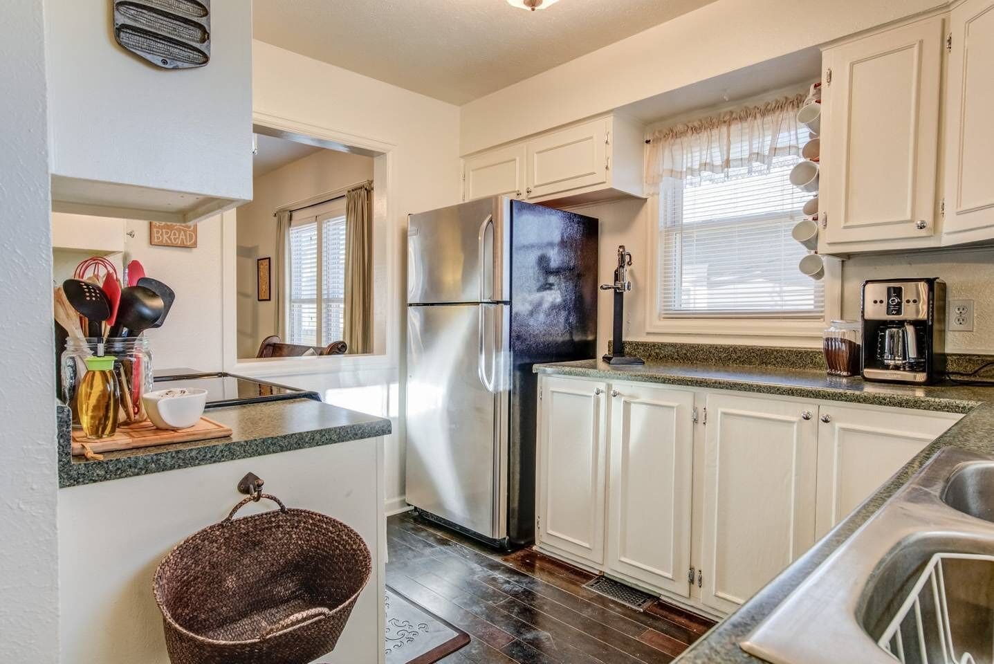 Casa (2 Bedrooms) | Cozinha privada | Um frigorífico/congelador grande, um forno, uma torradeira, Congelador 