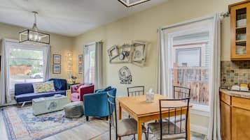 Casa (1 Bedroom) | Sala | Televisor