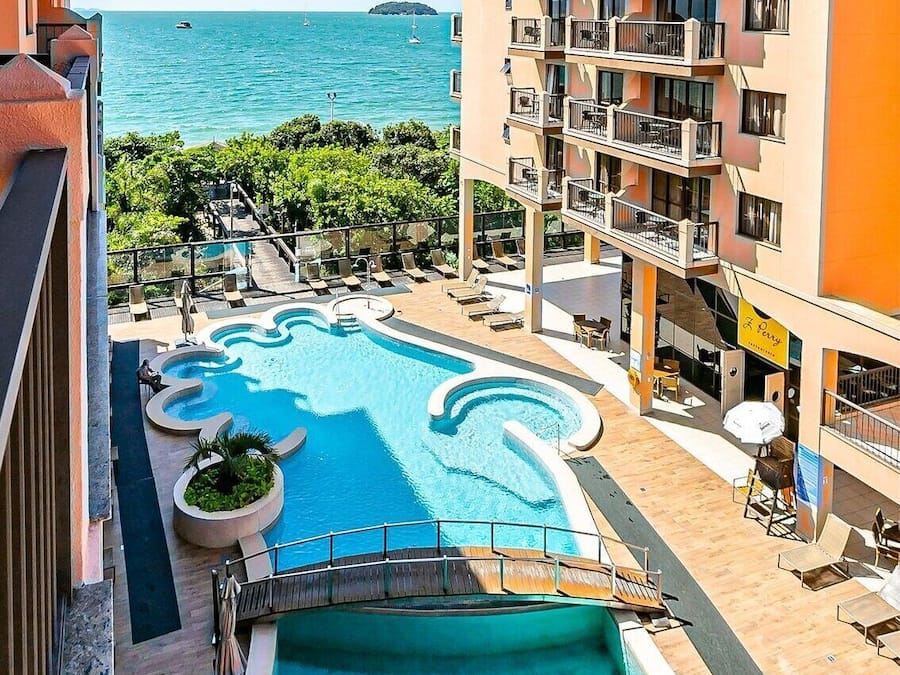 Apartamento Básico | Piscina | Piscina exterior