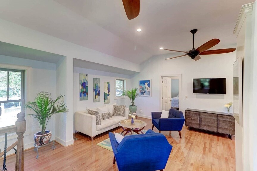 Elegant Privacy With A Stunning Charleston Garden - 查爾斯頓