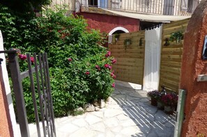 Fachada da propriedade