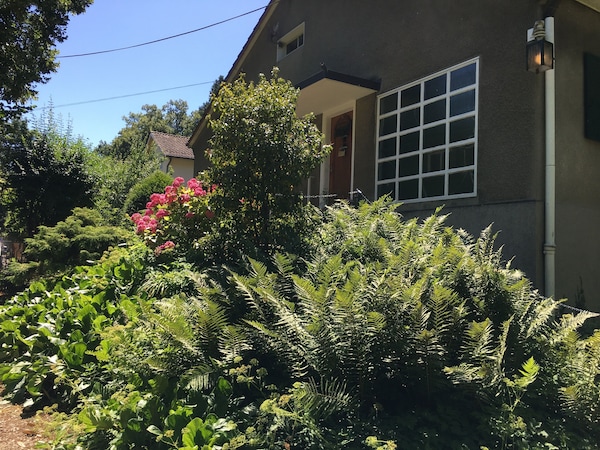 Villa 100 M2 With Garden In The Heart Of Geneva, 6 Guests, Free Parking - Ferney-Voltaire