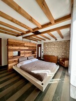 Quarto casal superluxo | Cofres nos quartos, Wi-Fi de cortesia, roupa de cama