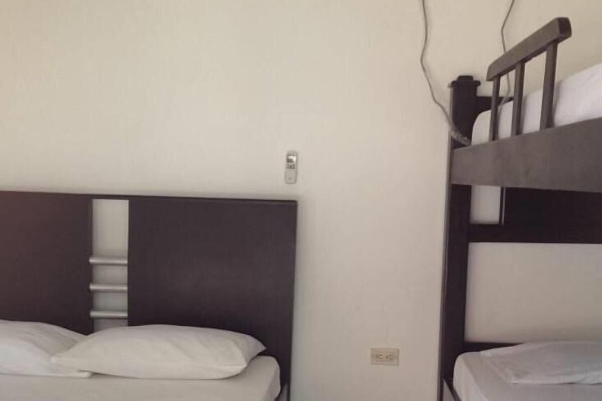 Quadruple Room | Wi-fi grátis, roupa de cama fornecida