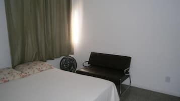 Apartamento | 2 quartos, cortinas/cortinados opacos, ferro/tábua de engomar