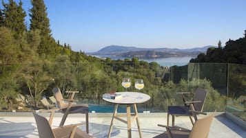 Villa, 4 quartos, piscina privativa, vista para o mar | Vista da varanda