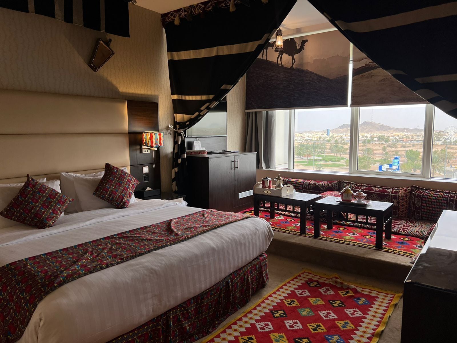 Suite Empresarial | Minibar, cofre no quarto, quartos insonorizados, ferro/tábua de engomar 