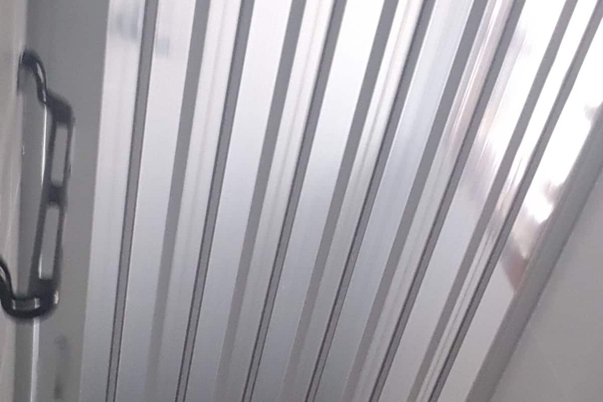 Um polibã, toalhas fornecidas