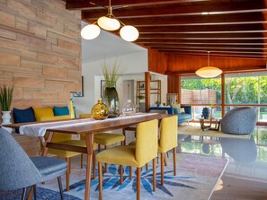Casa, várias camas (West Elm House: The Seven-Eighty) | Restaurantes