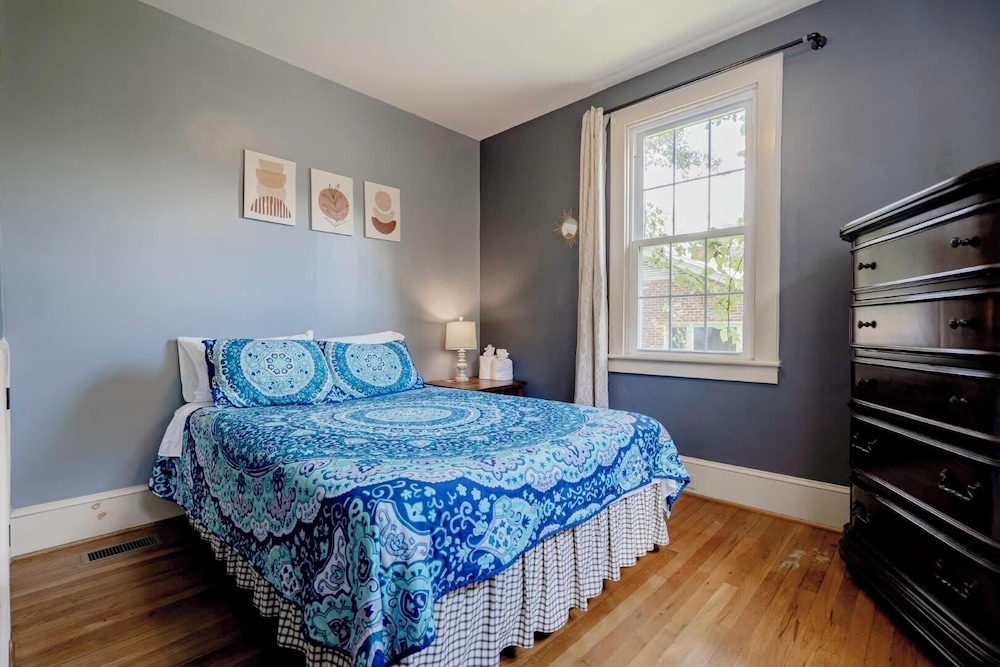 Walk To Usc Devine Street - Cool Blue Bungalow - Columbia, SC