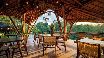 Pequenos-almoços e almoços servidos