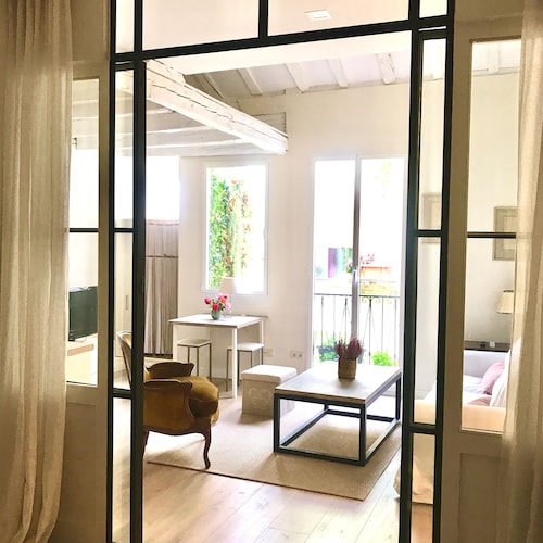 Tranquilo Y Coqueto Apartamento En Plena Zona Turística De Madrid - SAFARI