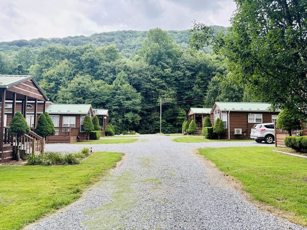 Maggie Valley Cabin Rentals - Sylva, NC