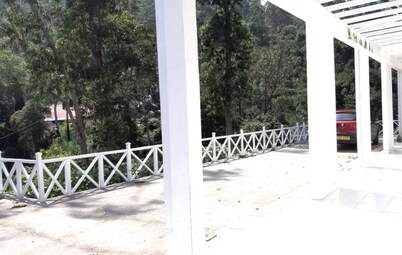 Mount Edge Riverside Hotel