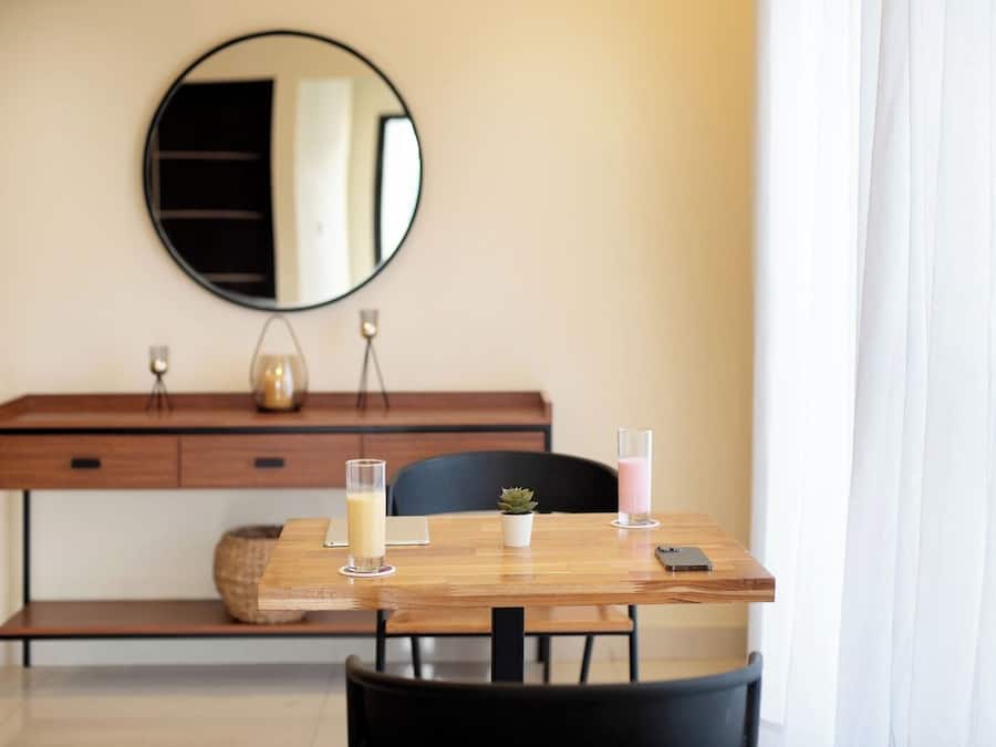 Secretária, Wi-fi grátis, roupa de cama fornecida