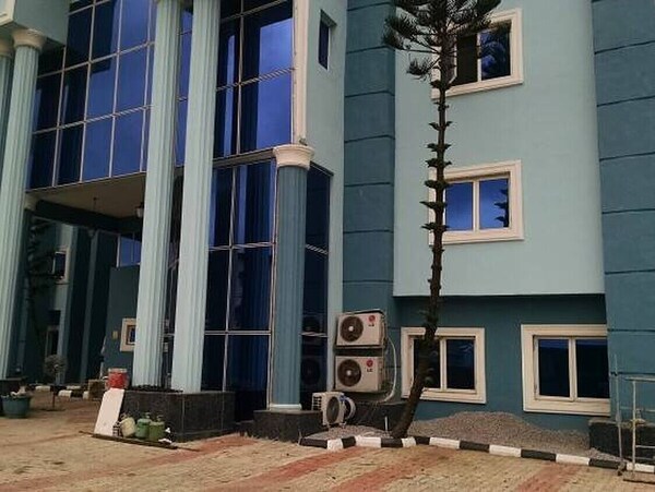 De Boss Deluxe Hotel - Lagos