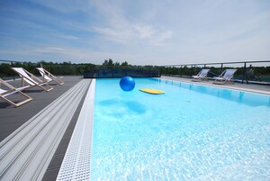 Piscina exterior sazonal 