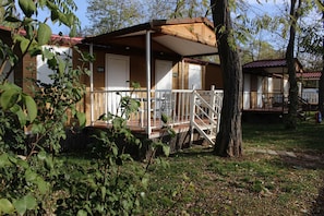 Bangalô (2 Adults - No Kitchen) | Wi-Fi de cortesia, roupa de cama