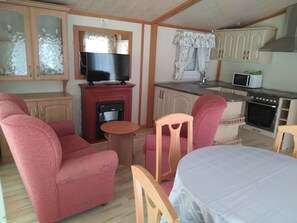 Bangalô luxo | Wi-Fi de cortesia, roupa de cama