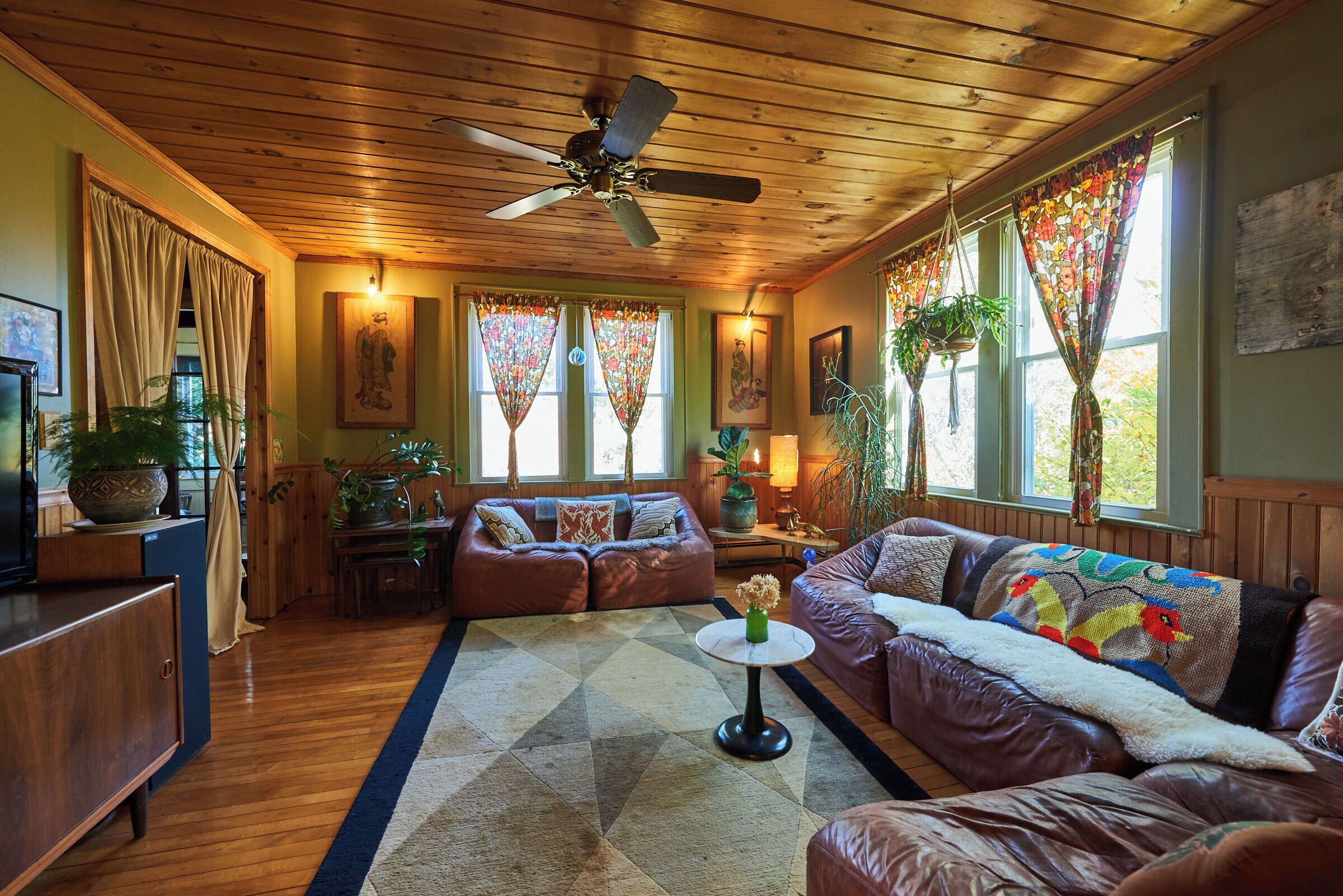 Outlier Inn Main House On Farm Upstate Catskills - Rock Hill, NY