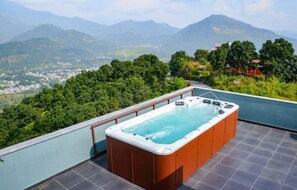 Banheira de hidromassagem exterior