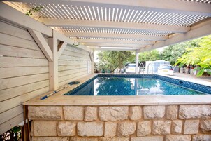 Piscina externa sazonal