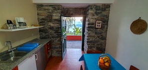 Casa Panorâmica, 1 quarto (Lagar) | Cozinha privada | Um frigorífico, um micro-ondas, uma placa de cozinha 