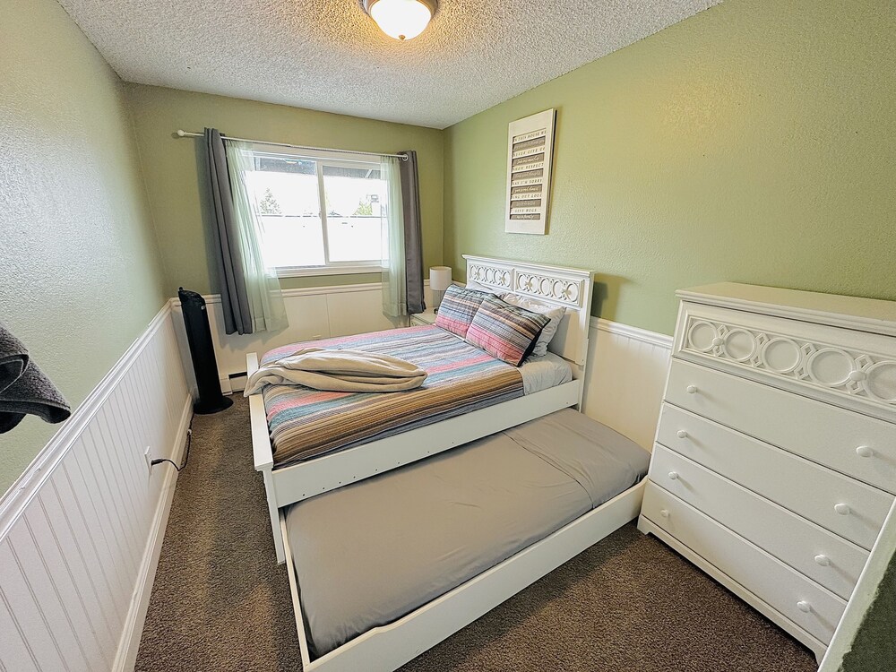 *The Lovely Place #1 Stunning 3br 1.5 Ba,sleeps 8 - Alaska
