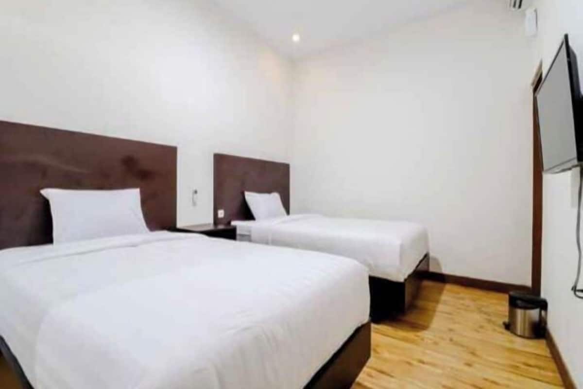 Escrivaninha, Wi-Fi de cortesia, roupa de cama