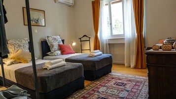 Apartamento, 2 quartos | 2 quartos, escrivaninha, espaço de trabalho para notebook