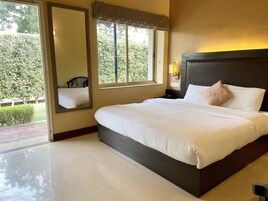 Quarto real | Roupas de cama premium, cofres nos quartos