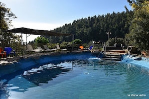 Piscina externa sazonal